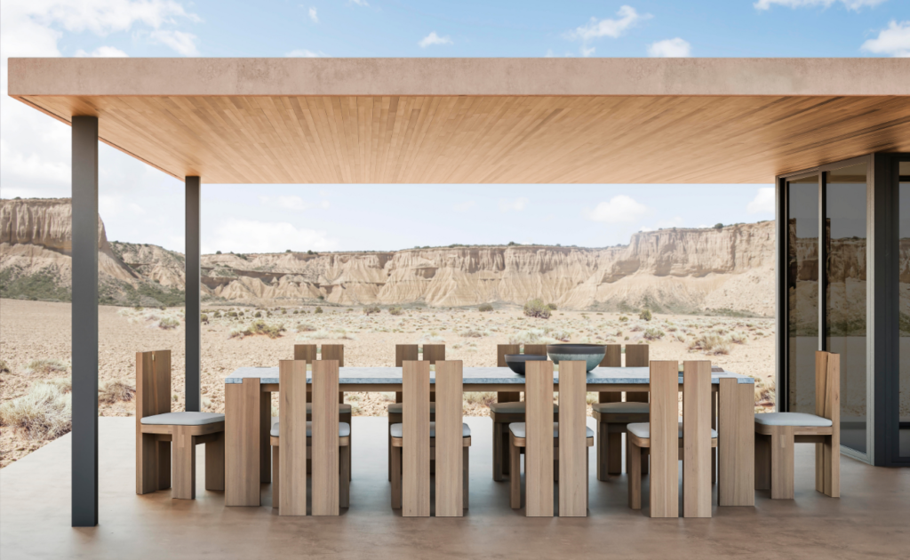 Plateau Rectangular Dining Table | Sutherland Furniture