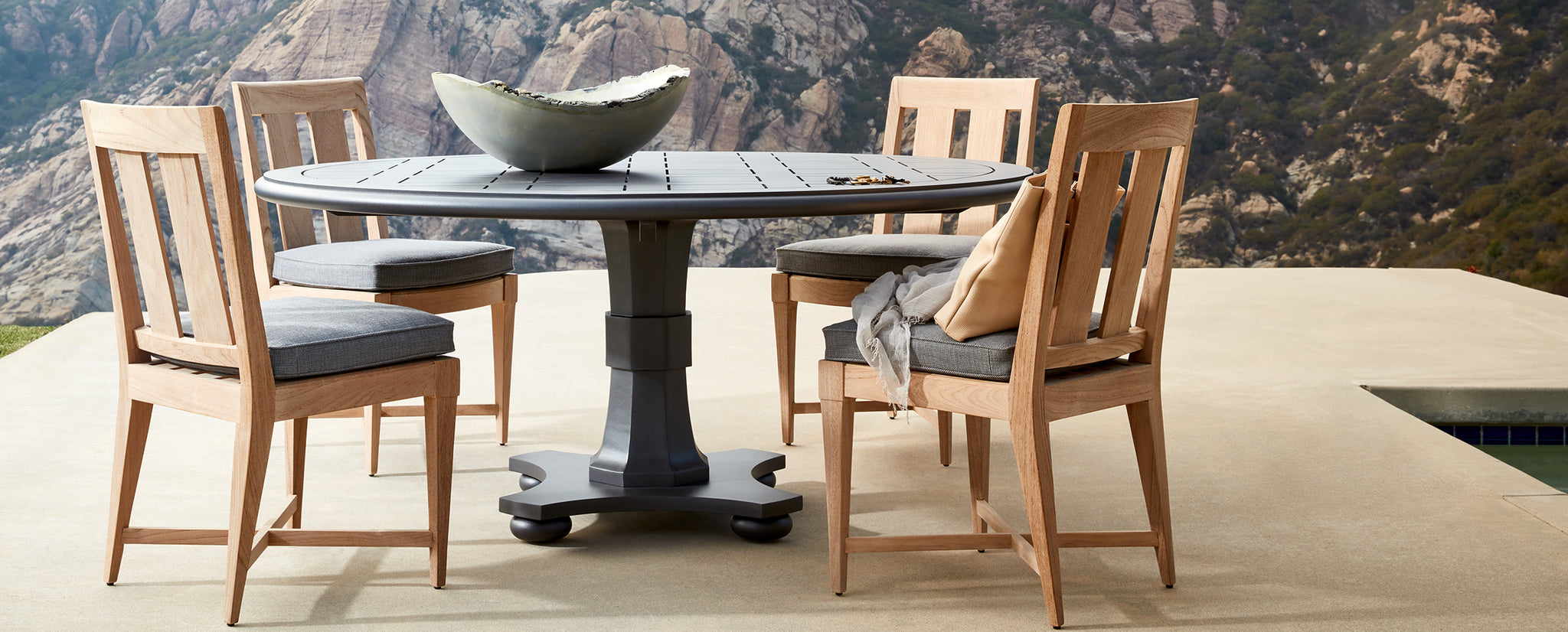 Franck Rectangular Coffee Table | Sutherland Furniture